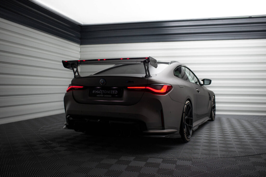Maxton Design Spoiler in carbonio con staffe esterne verticali + LED ...