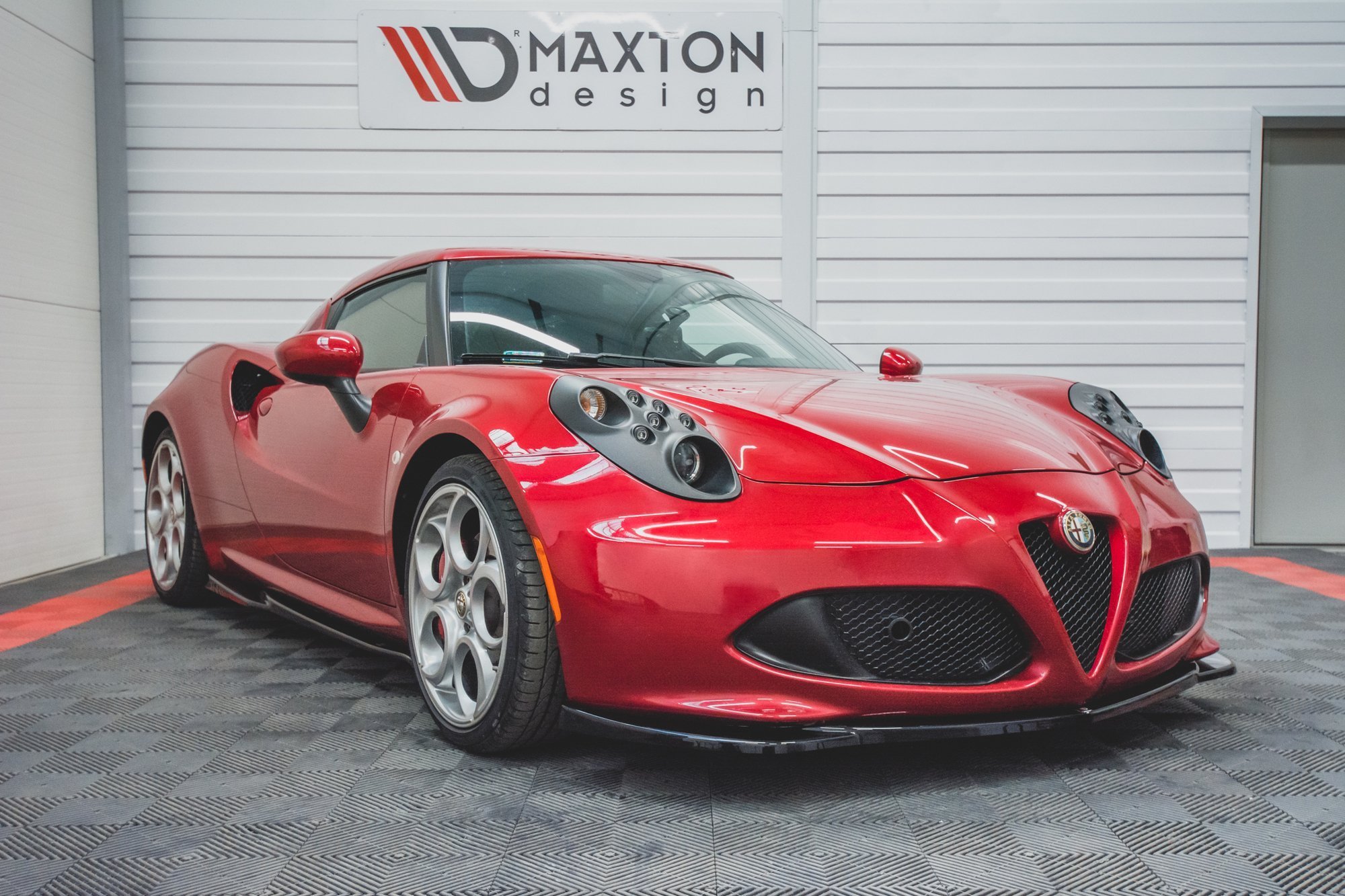 Maxton Design Przedni Splitter Alfa Romeo 4C AL-4C-FD1G - OPSHOLDERS